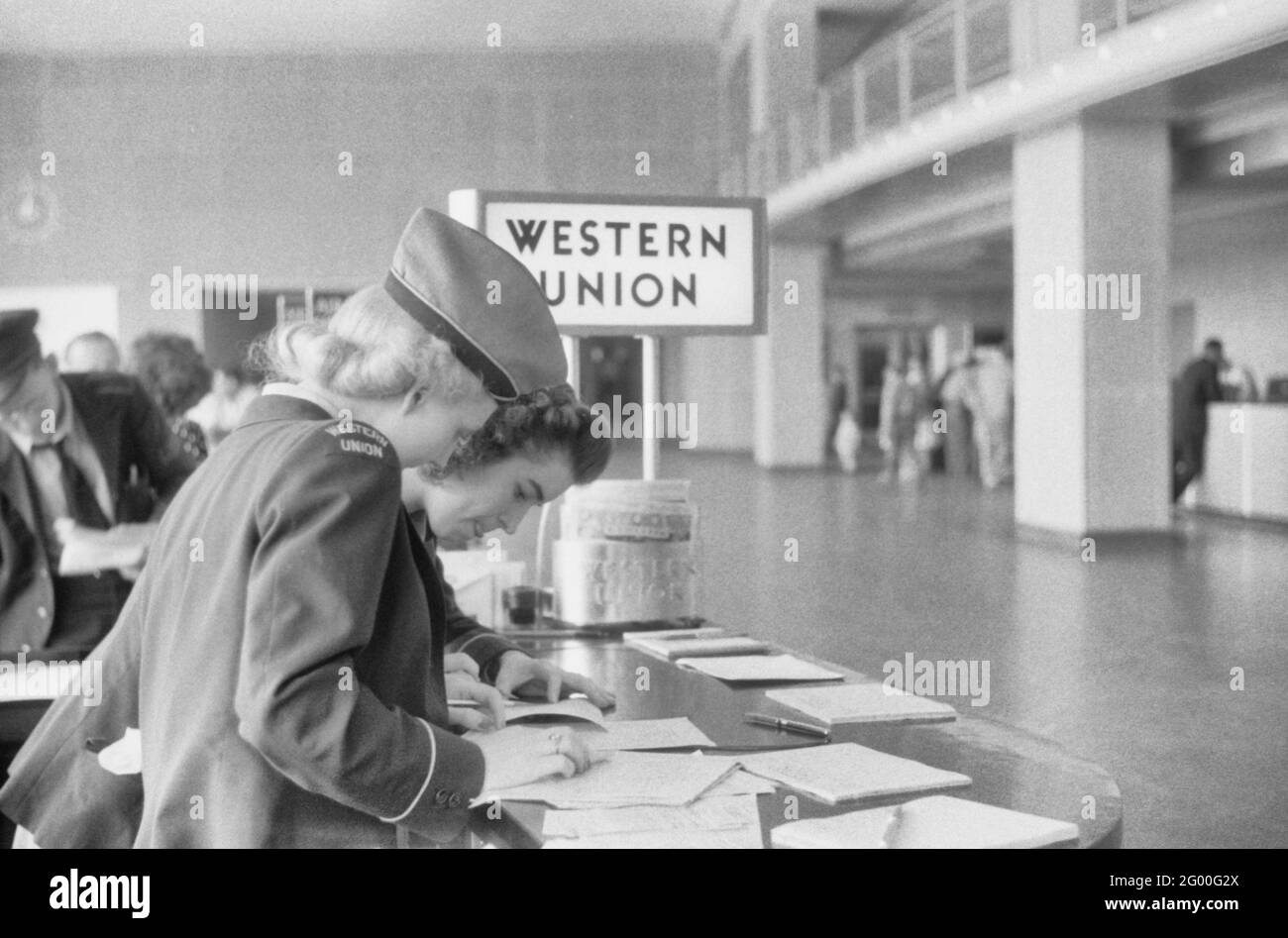 1941 hi-res stock photography and images - Alamy