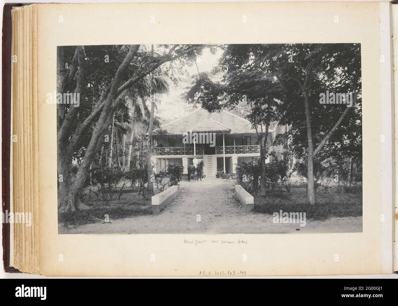 Sumatra long house hi-res stock photography and images - Alamy