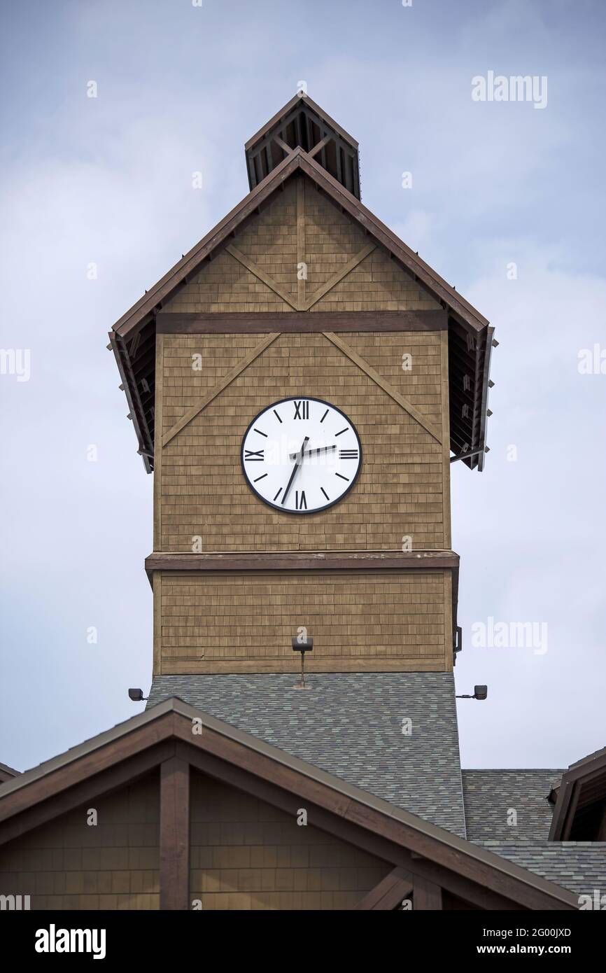 House shaped clock hi-res stock photography and images - Alamy