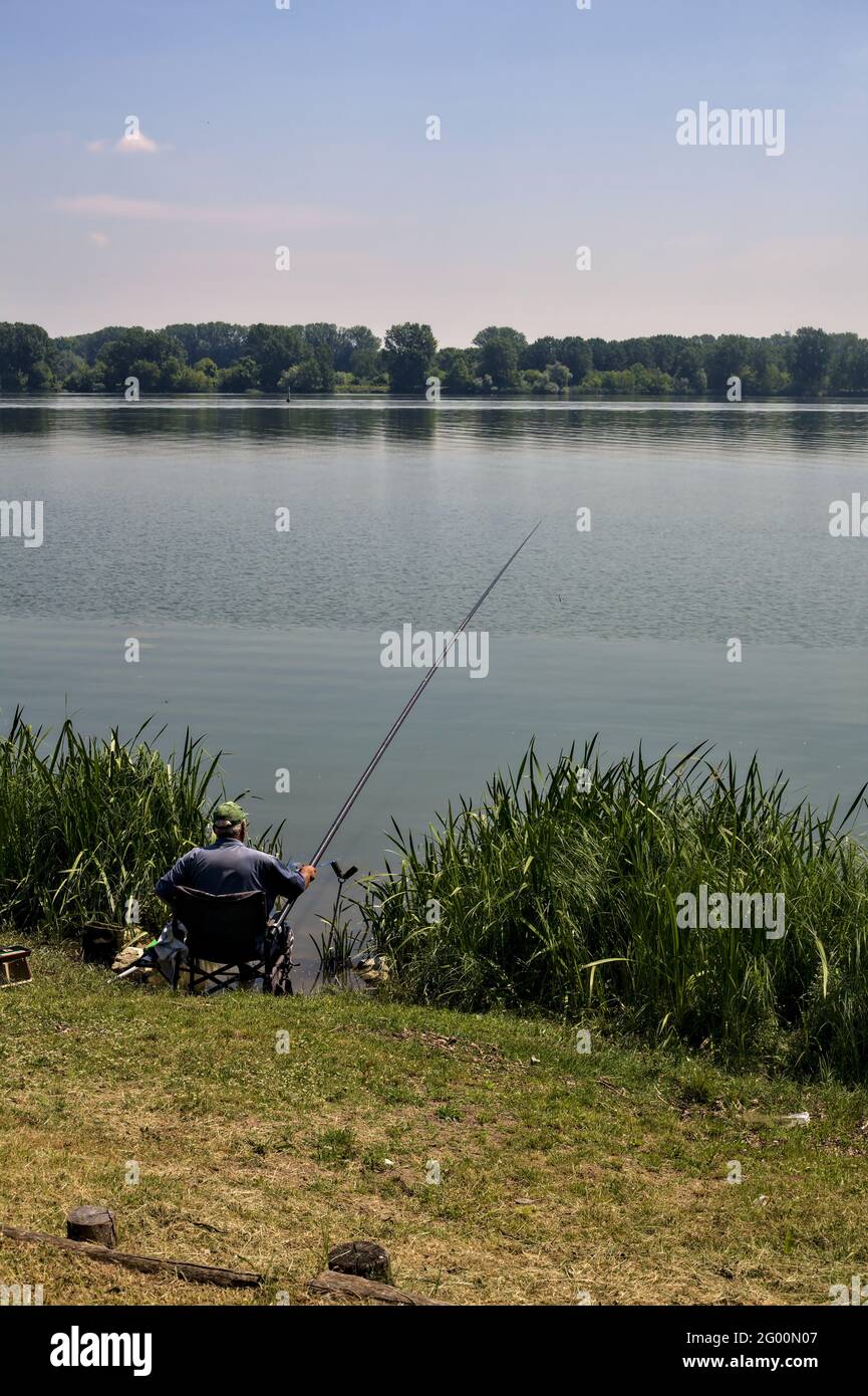 Lake at noon hi-res stock photography and images - Alamy