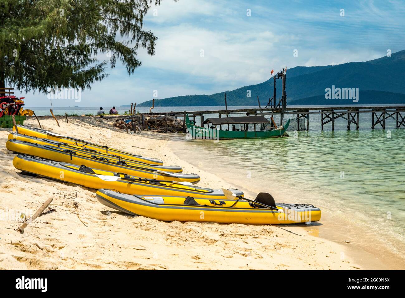 Jetty and Kayaks at Pulau Kecil, Indonesia Stock Photo - Alamy
