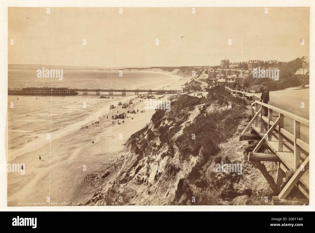 Beach and pier at Bournemouth; Bournemouth from East Cliff Stock Photo ...