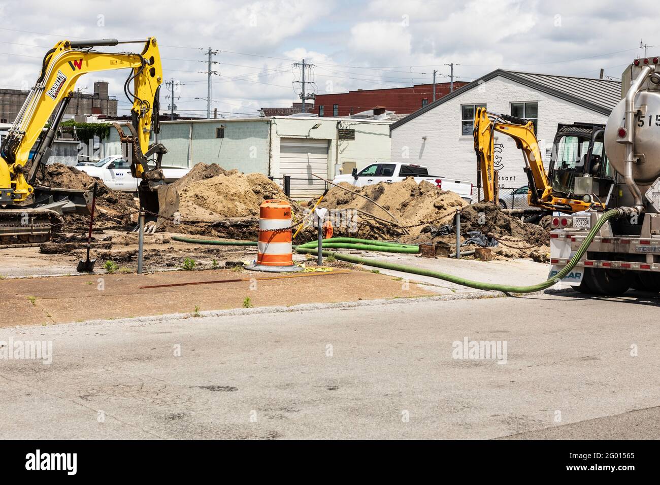 Heavy equipment parking hi-res stock photography and images - Alamy