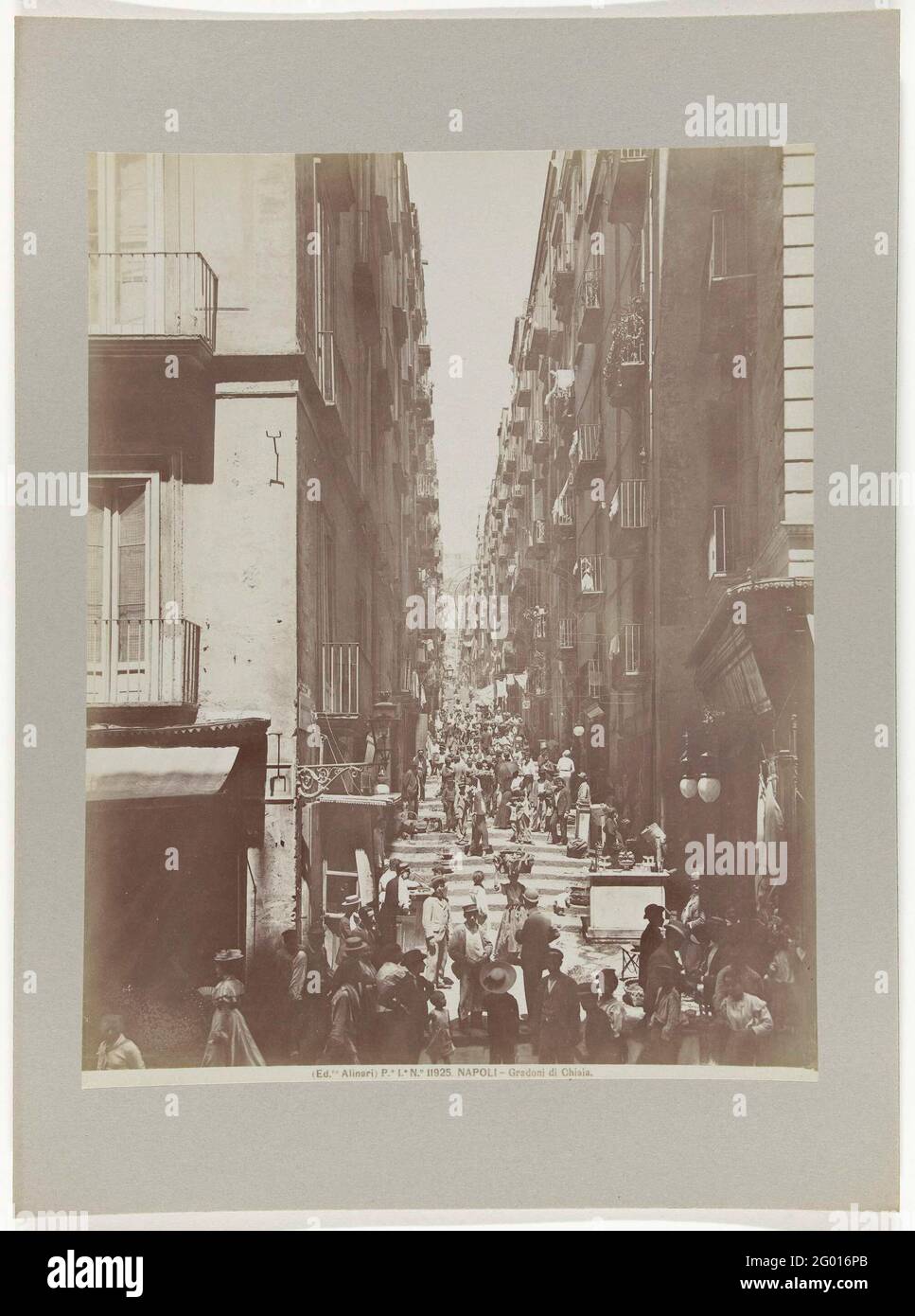 Napoli gradoni di chiaia hi-res stock photography and images - Alamy