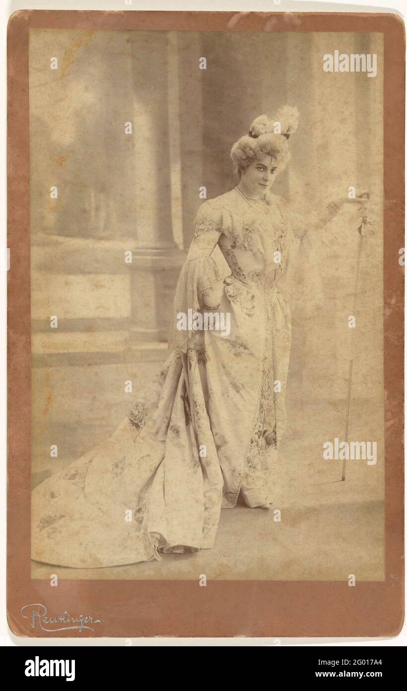 Miss. Alda in Manon Stock Photo - Alamy