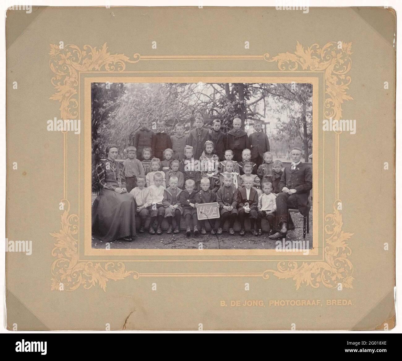 Group portrait, class photo, class Hs II in Ter Aar. Photo attached to ...
