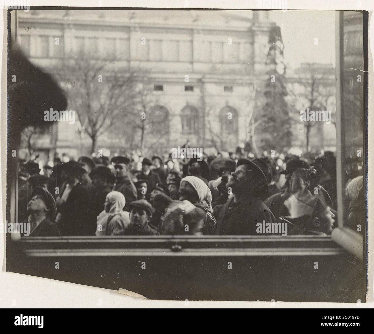 Group people seen gathering hi-res stock photography and images - Alamy