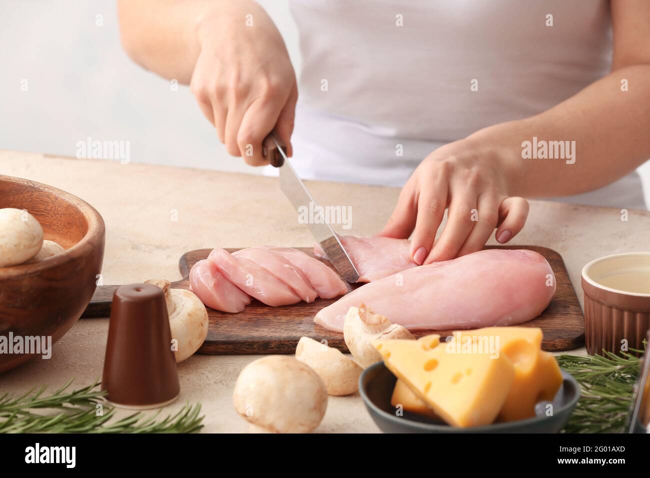 Woman kitchen cooked chicken fillet hi-res stock photography and images ...