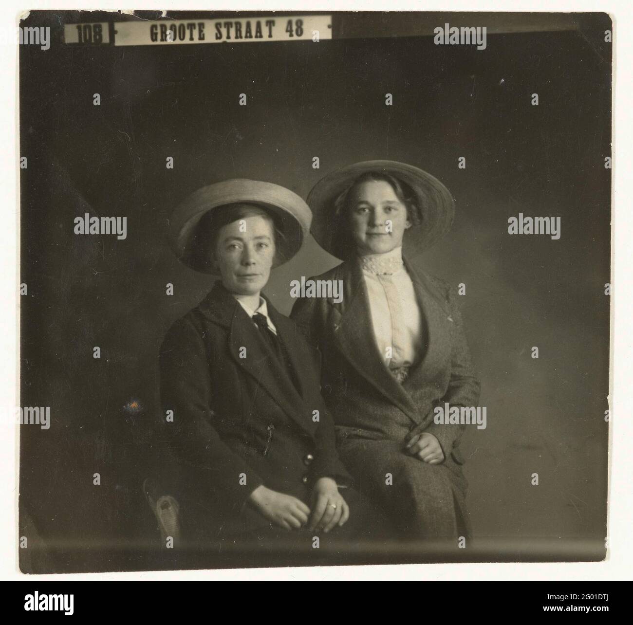 Double portrait of two women Stock Photo - Alamy