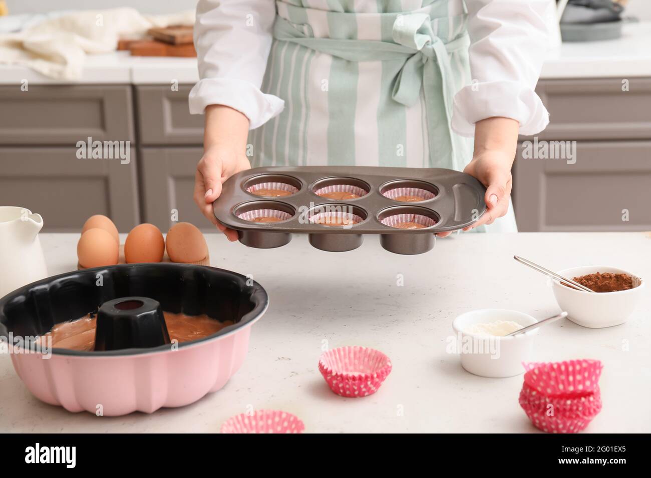 Uncooked Cupcakes High Resolution Stock Photography and Images - Alamy