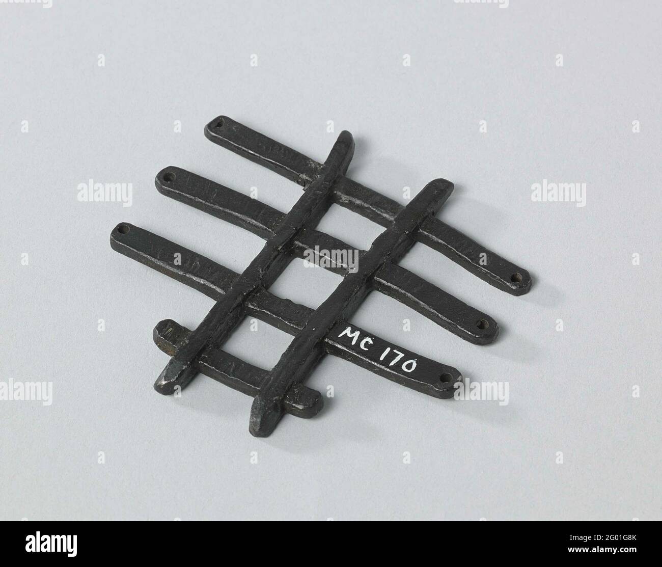 Model or top grille. Bram Sales consisting of longitudinal seals, three ...