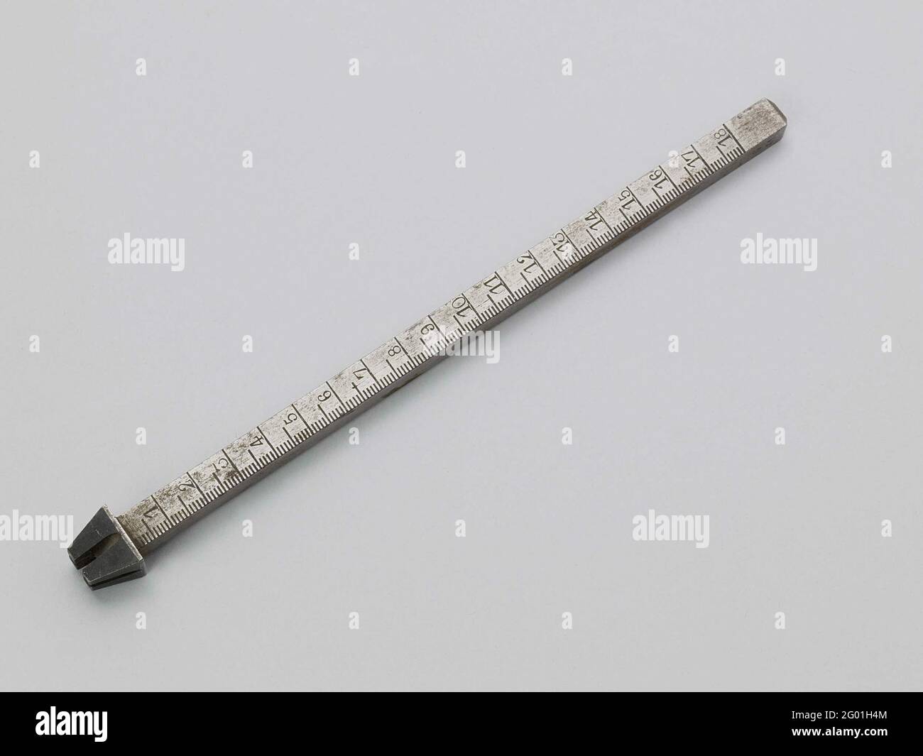 Tangent sight. A short set-up rod, consisting of a square iron rod with ...