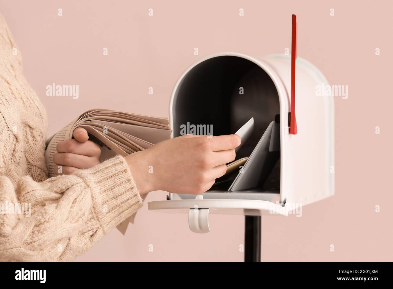 Morning news correspondence girl hi-res stock photography and images ...