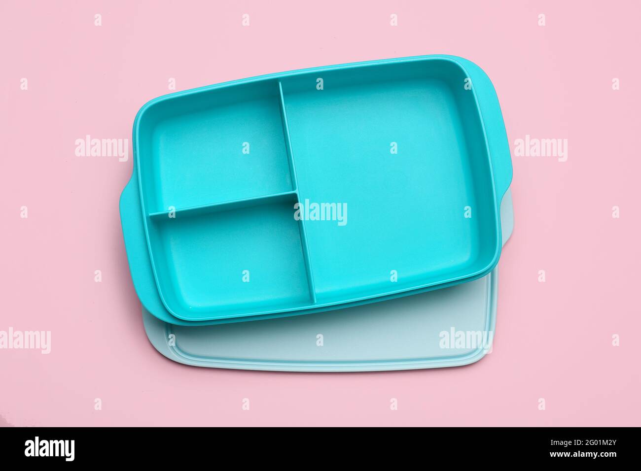 Empty school lunchbox on color background Stock Photo - Alamy