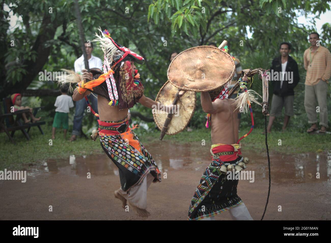Traditional whip fight hi-res stock photography and images - Alamy