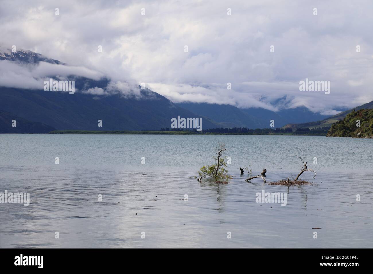 Lake Wanaka / Lake Wanaka Stock Photo - Alamy