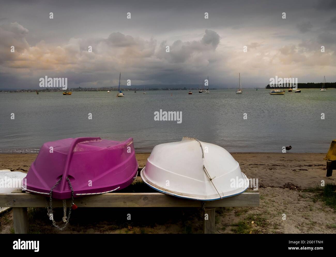 Streams and lakes of New Zealand Stock Photo - Alamy