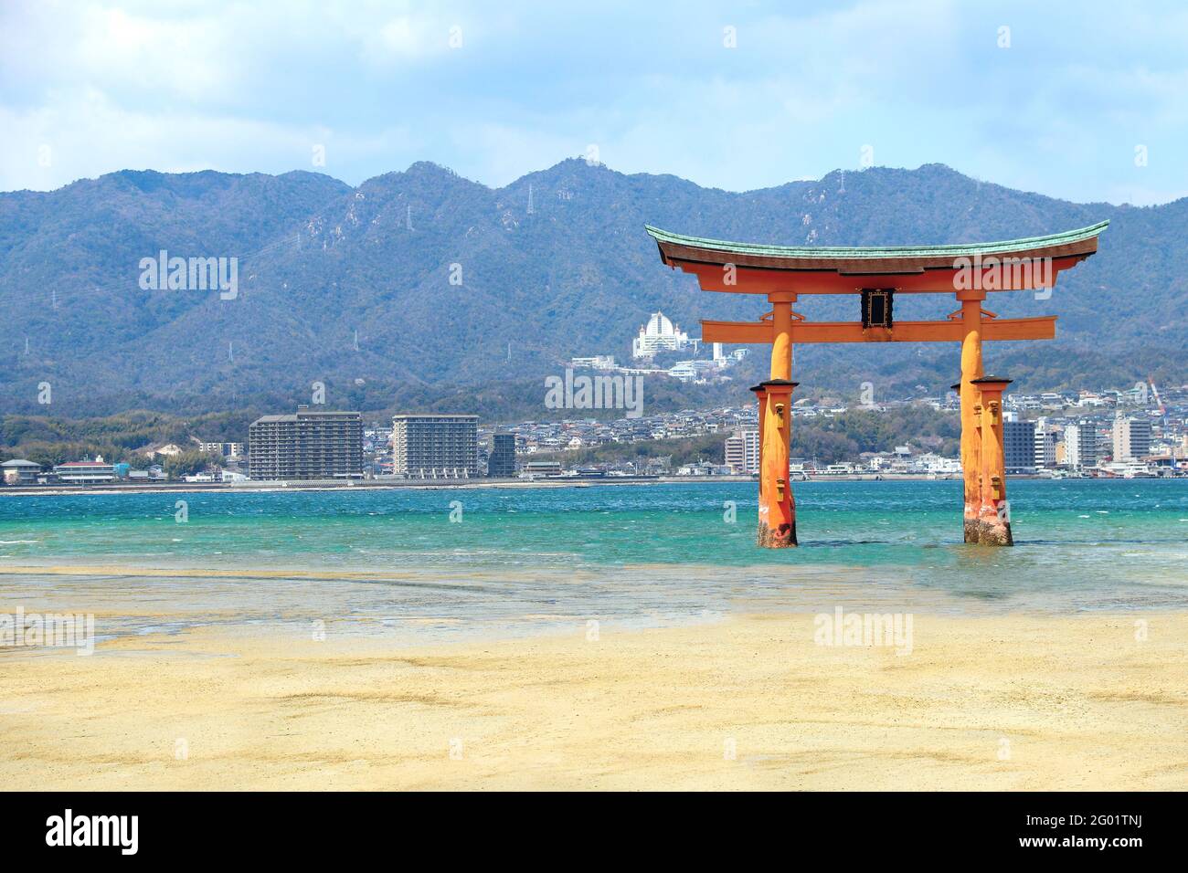 Floating Torii gate (O-Torii), Itsukushima Shrine, sacred Miyajima ...