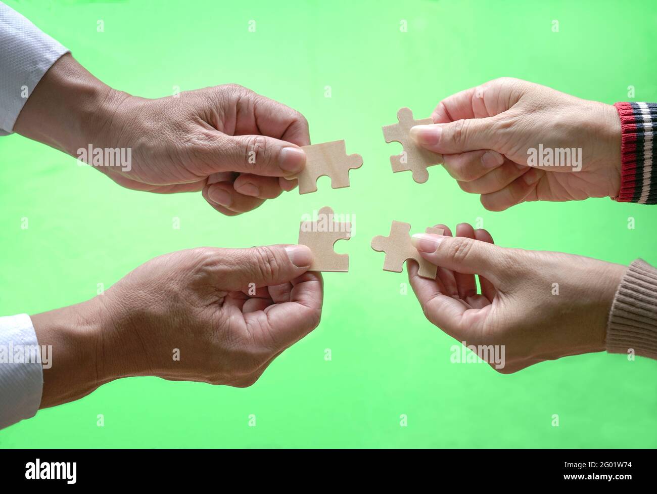 Jigzaw puzzle hi-res stock photography and images - Alamy