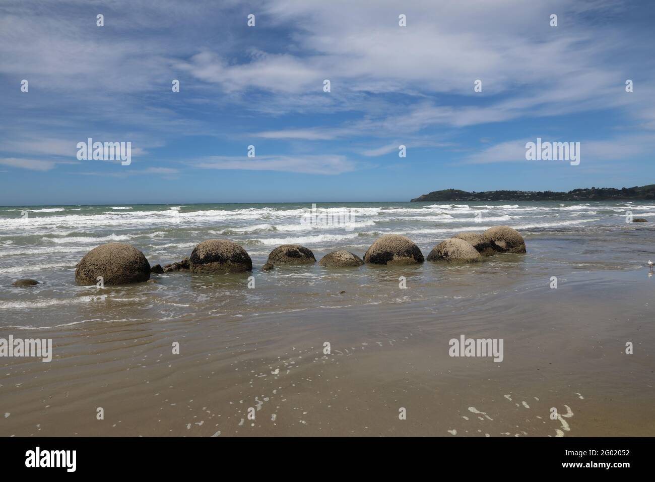 Moeraki Boulders / Moeraki Boulders Stock Photo - Alamy