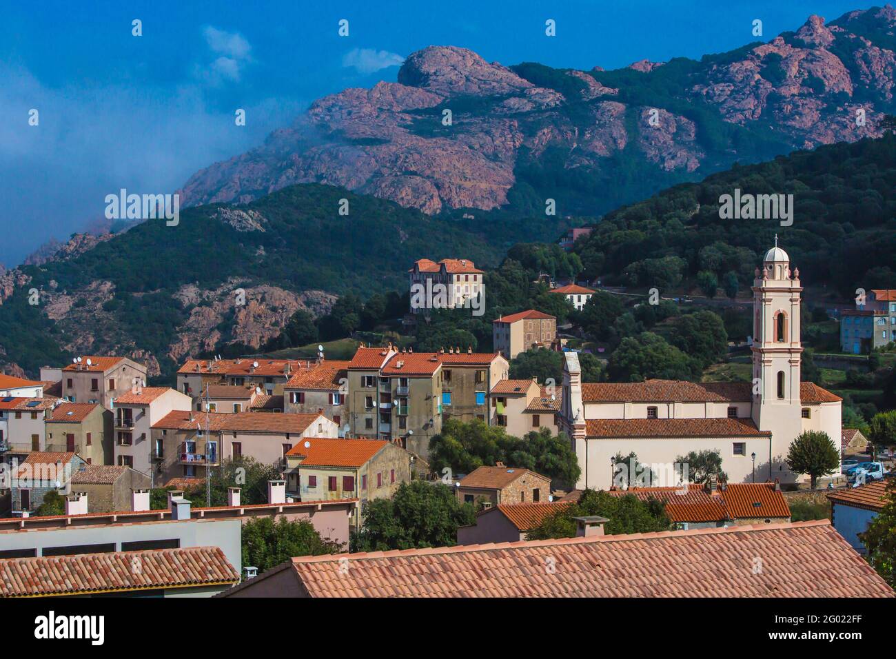 FRANCE, CORSE-DU-SUD (2A) DEUX SEVI, PIANA VILLAGE AND CALANCHES ...