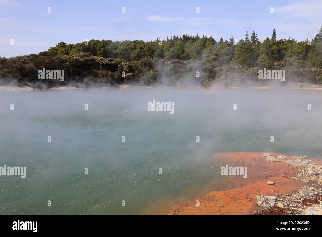 Wai-O-Tapu Thermalwunderland - The Champagne Pool / Wai-O-Tapu Thermal ...