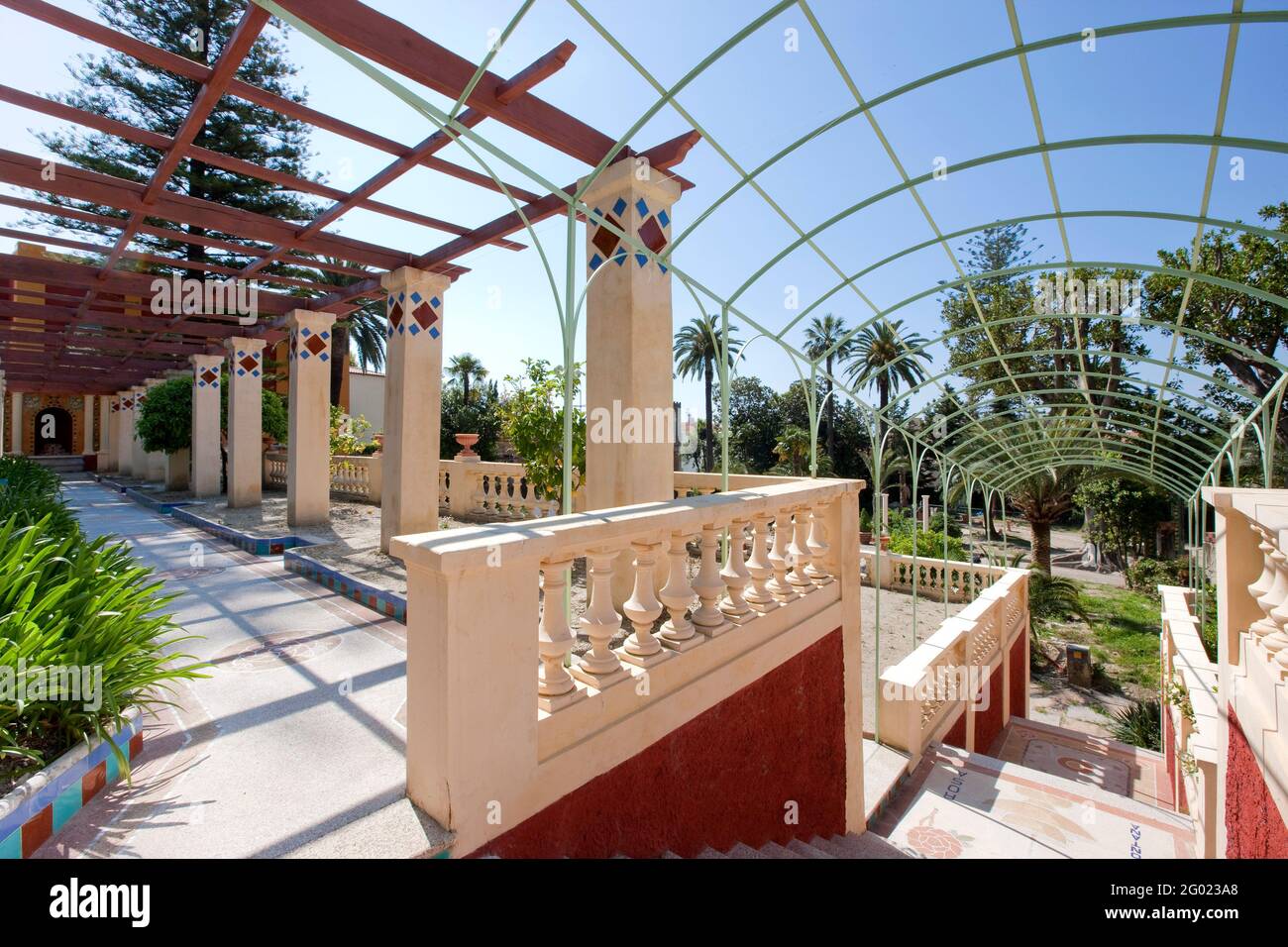 JARDIN FONTANA ROSA IN MENTON (06) ALPES MARITIMES. FRANCE Stock Photo ...