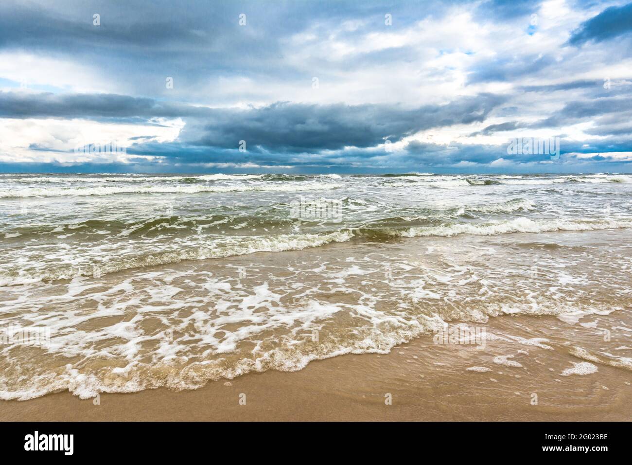 Stormy sea, landscape with dramatic sky and cloud over horizon Stock ...