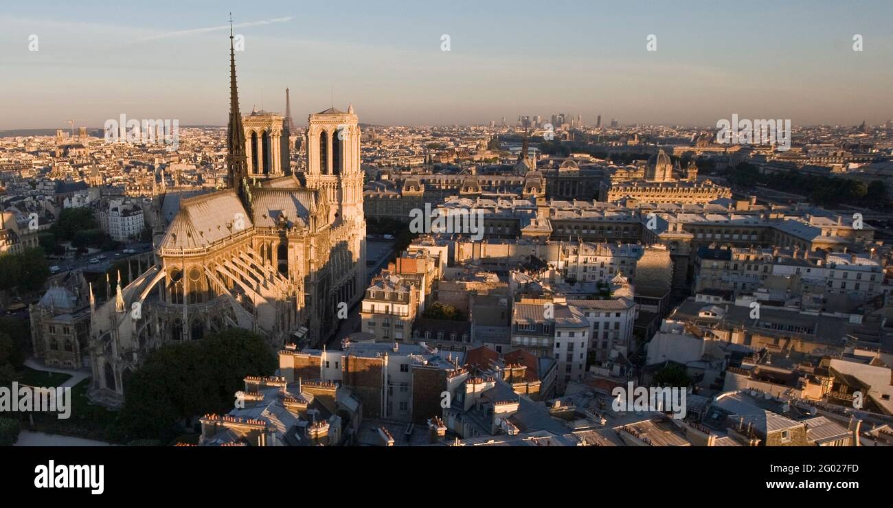Aerial view of notre dame hi-res stock photography and images - Alamy