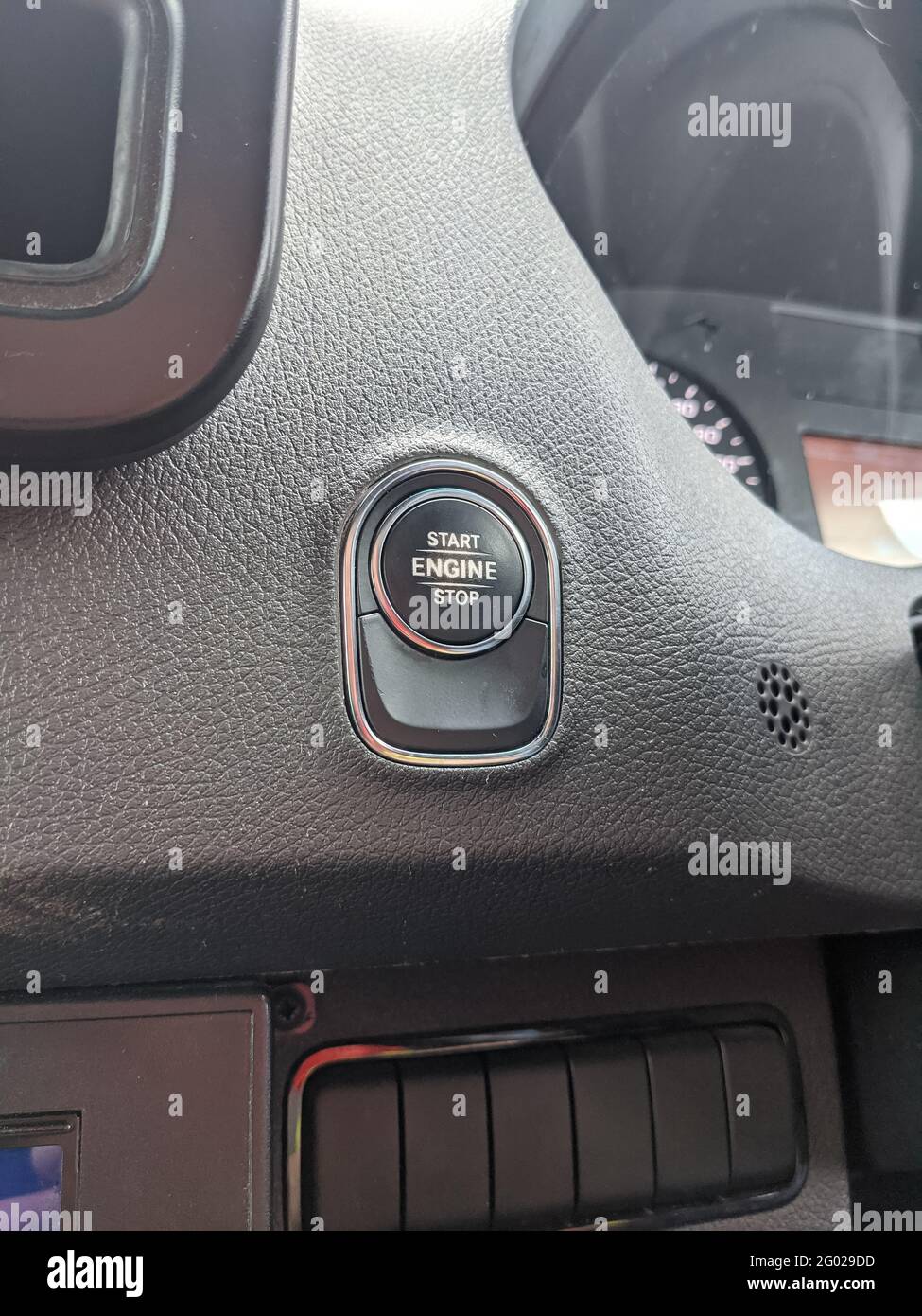 Start stop button in a modern car - fuel saving solutions Stock Photo ...