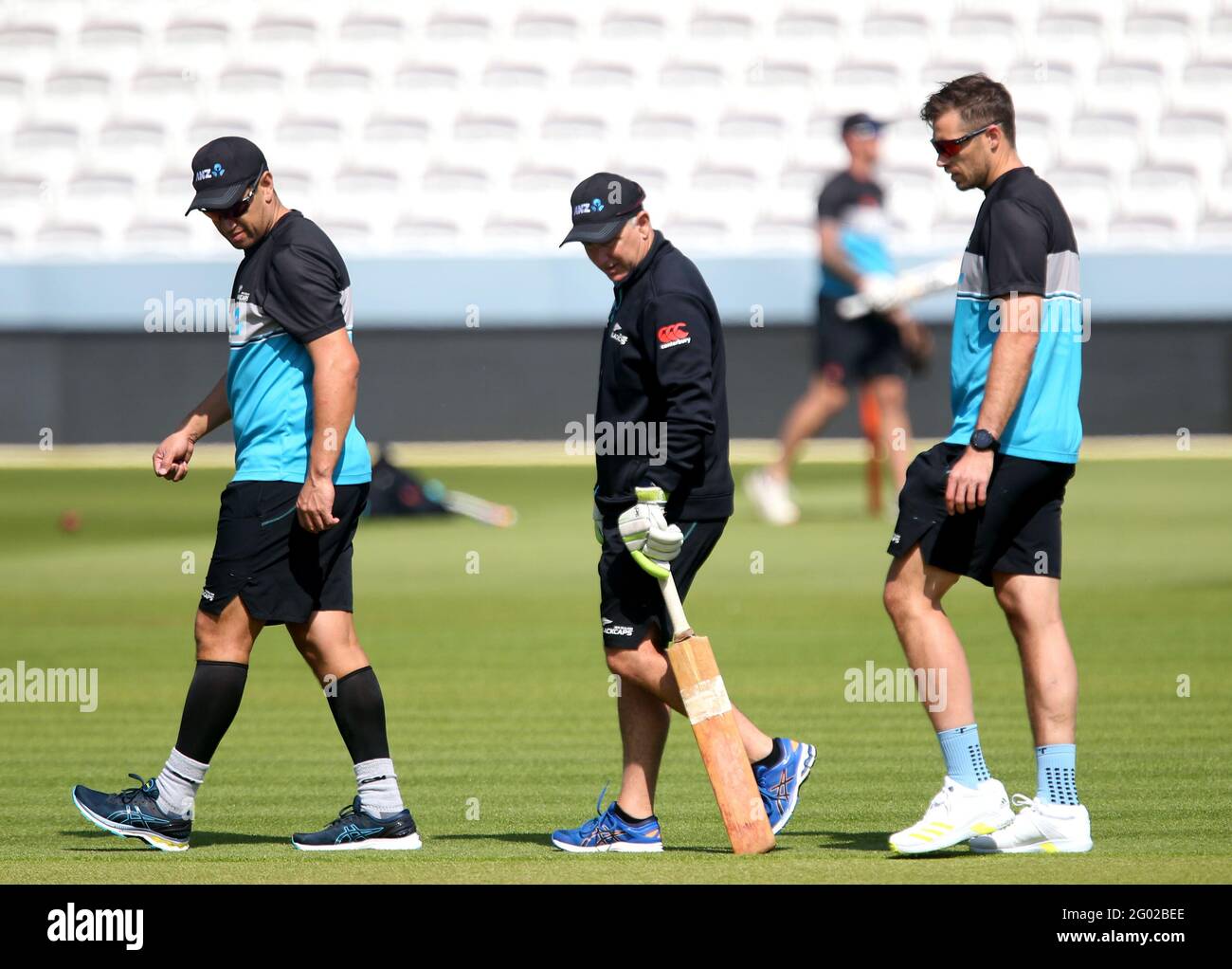 Gary taylor and new zealand hi-res stock photography and images - Alamy