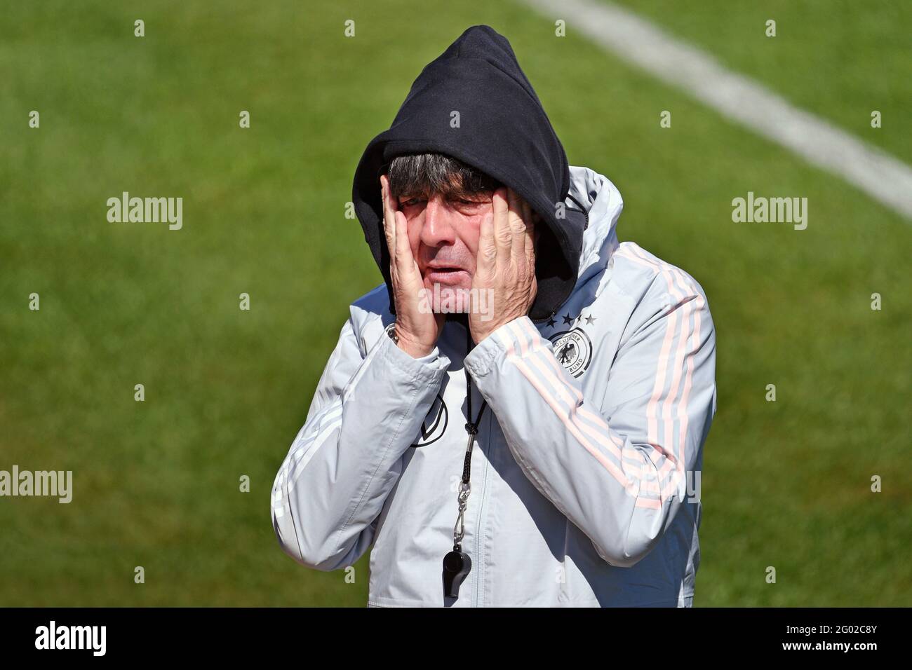 Federal coach Joachim Jogi LOEW, LOW (GER), gesture, skeptical, single ...