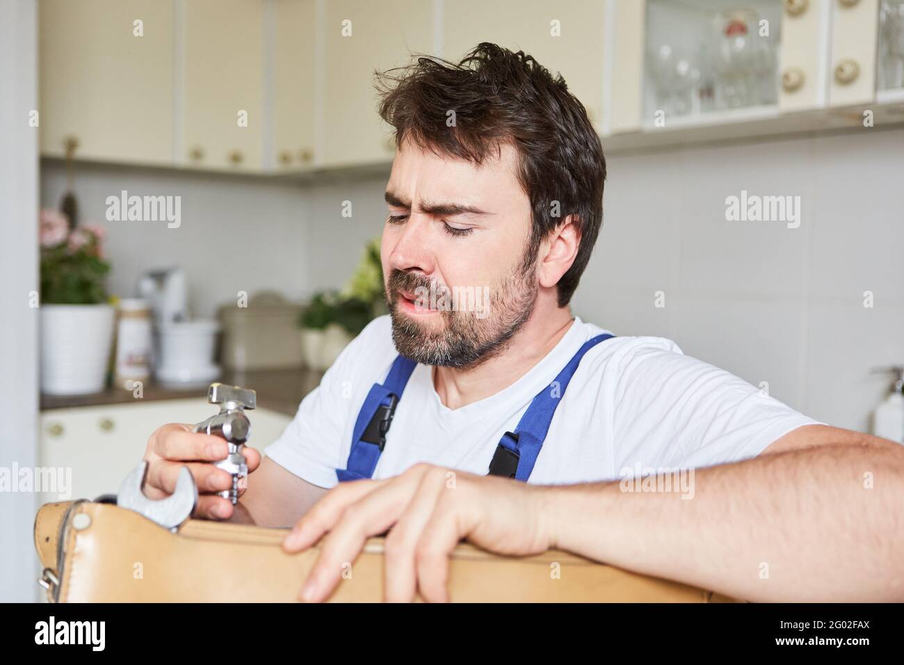 Plumber repair hi-res stock photography and images - Alamy