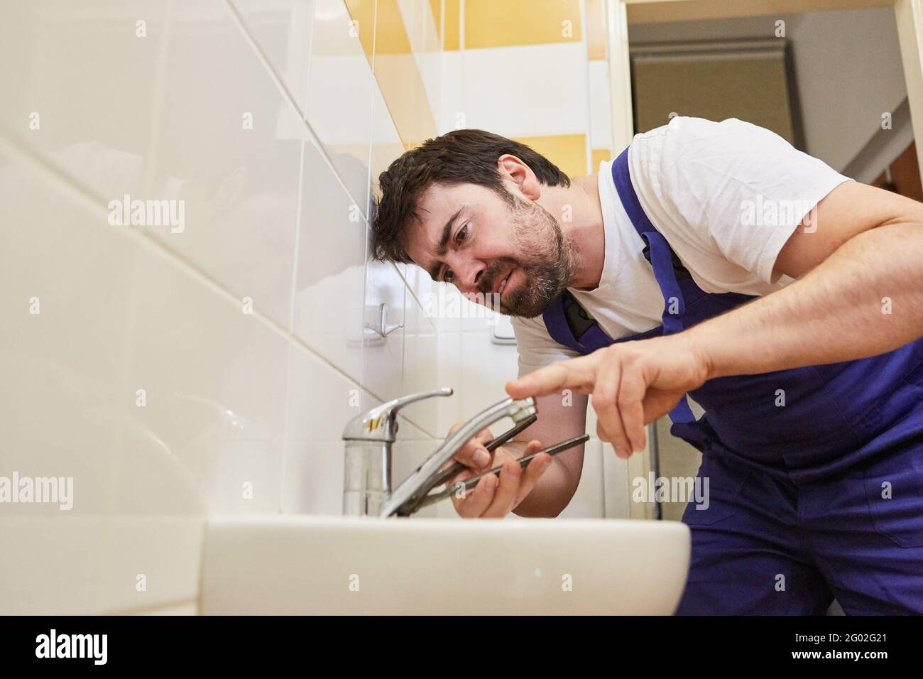 Broken Faucet High Resolution Stock Photography and Images - Alamy