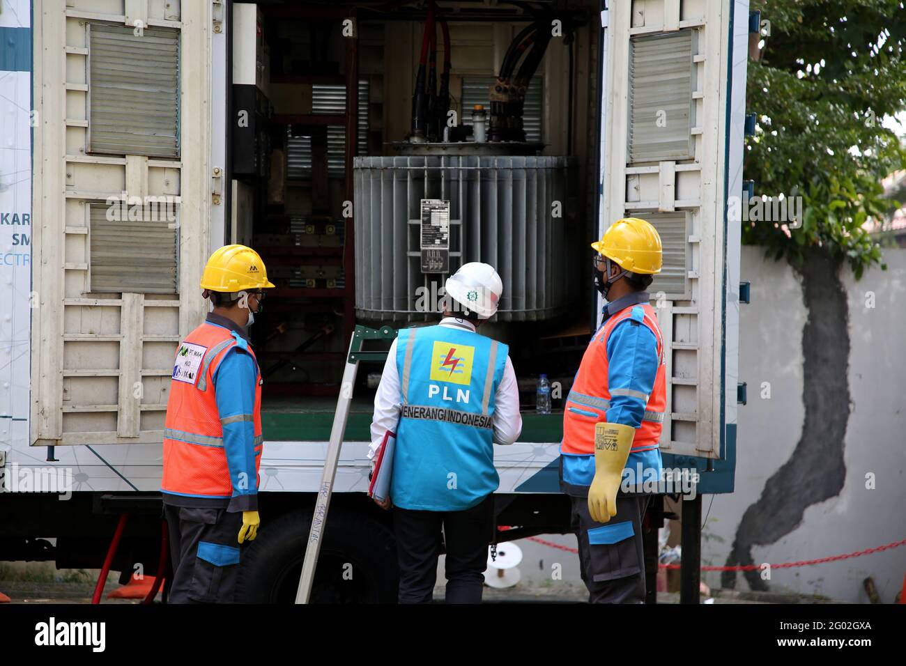 Mobile substation units hi-res stock photography and images - Alamy