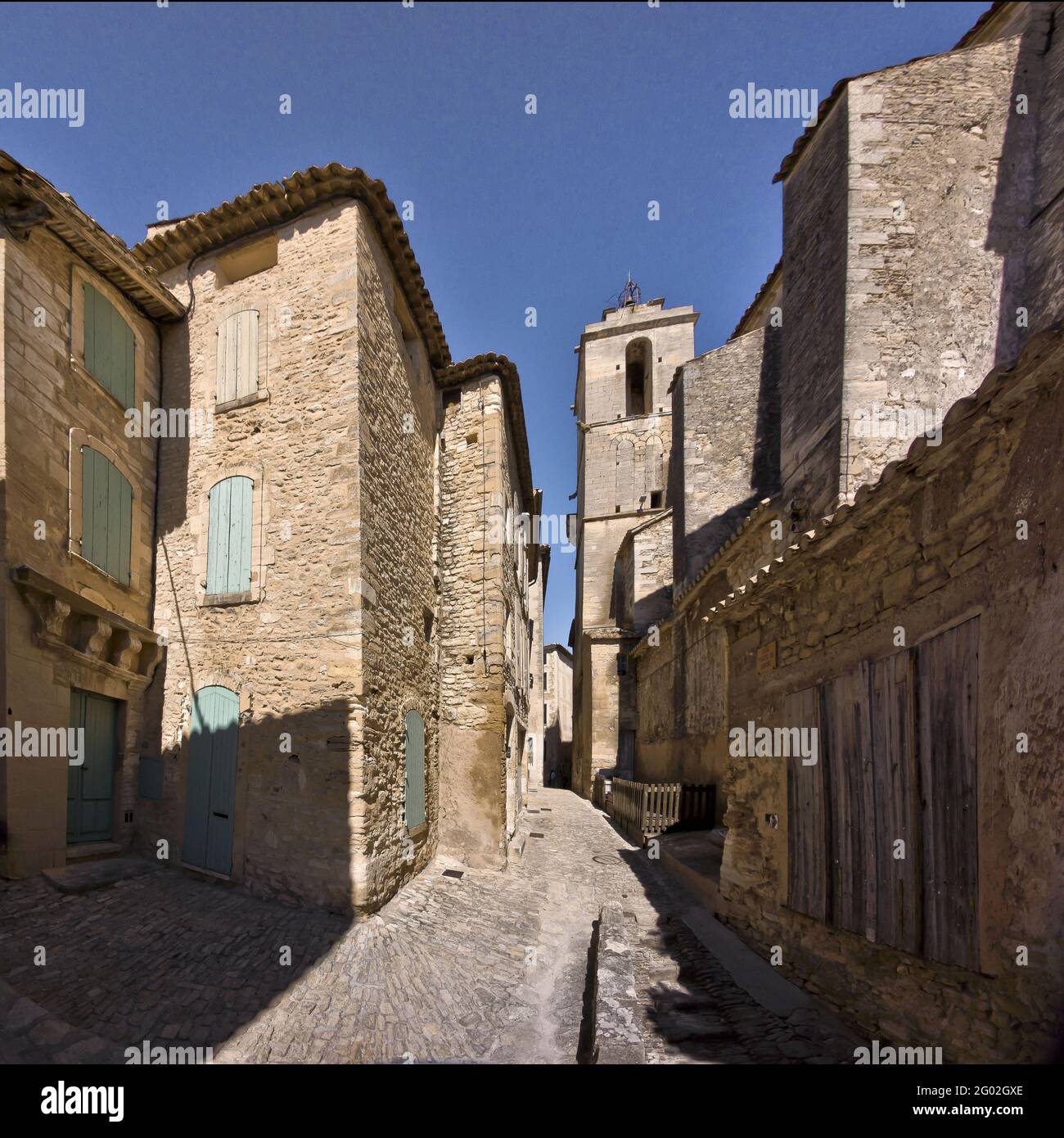 FRANCE - VAUCLUSE - 84 - GORDES : BELVEDERE STREET, IN THE CENTER OF ...