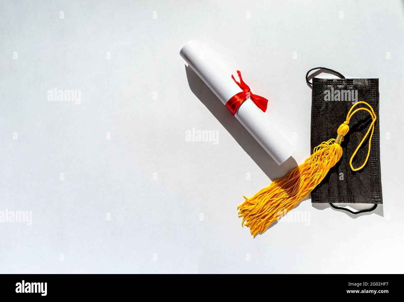 Graduation cap and scroll hi-res stock photography and images - Alamy