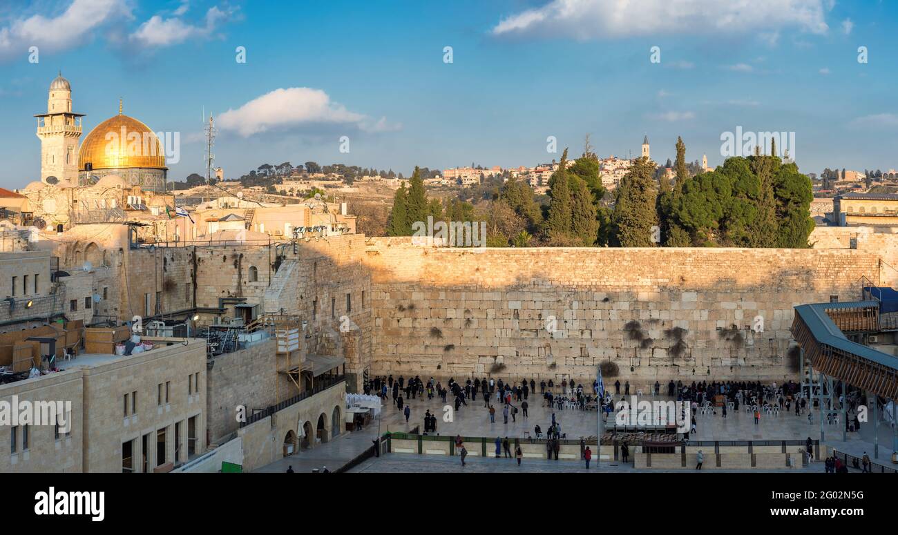 Western Wall in Jerusalem Old City at sunset, Jerusalem, Israel Stock ...