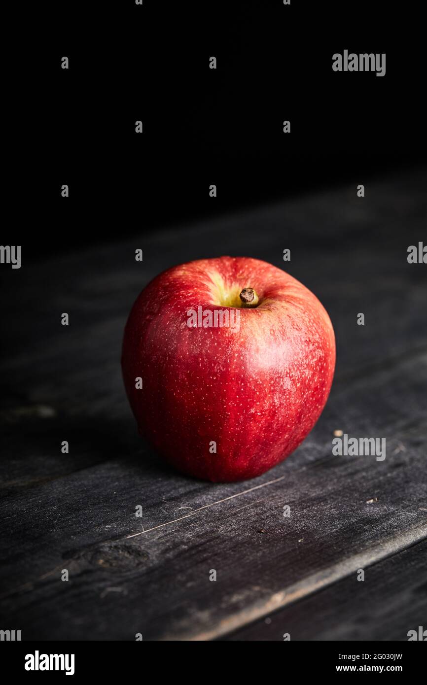 Fresh apple on table hi-res stock photography and images - Alamy