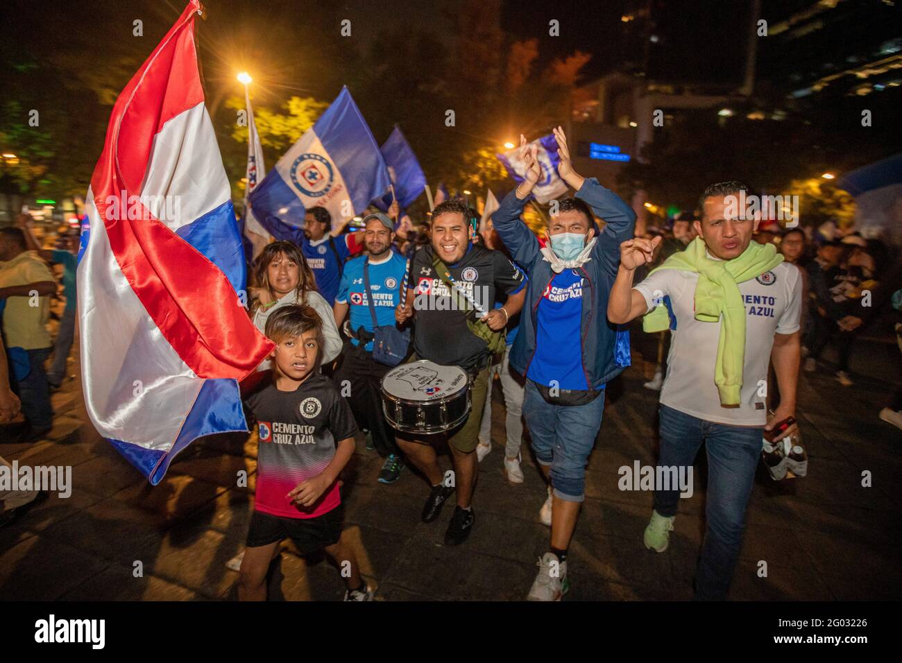 Fans Celebrate Mexico High Resolution Stock Photography and Images - Alamy