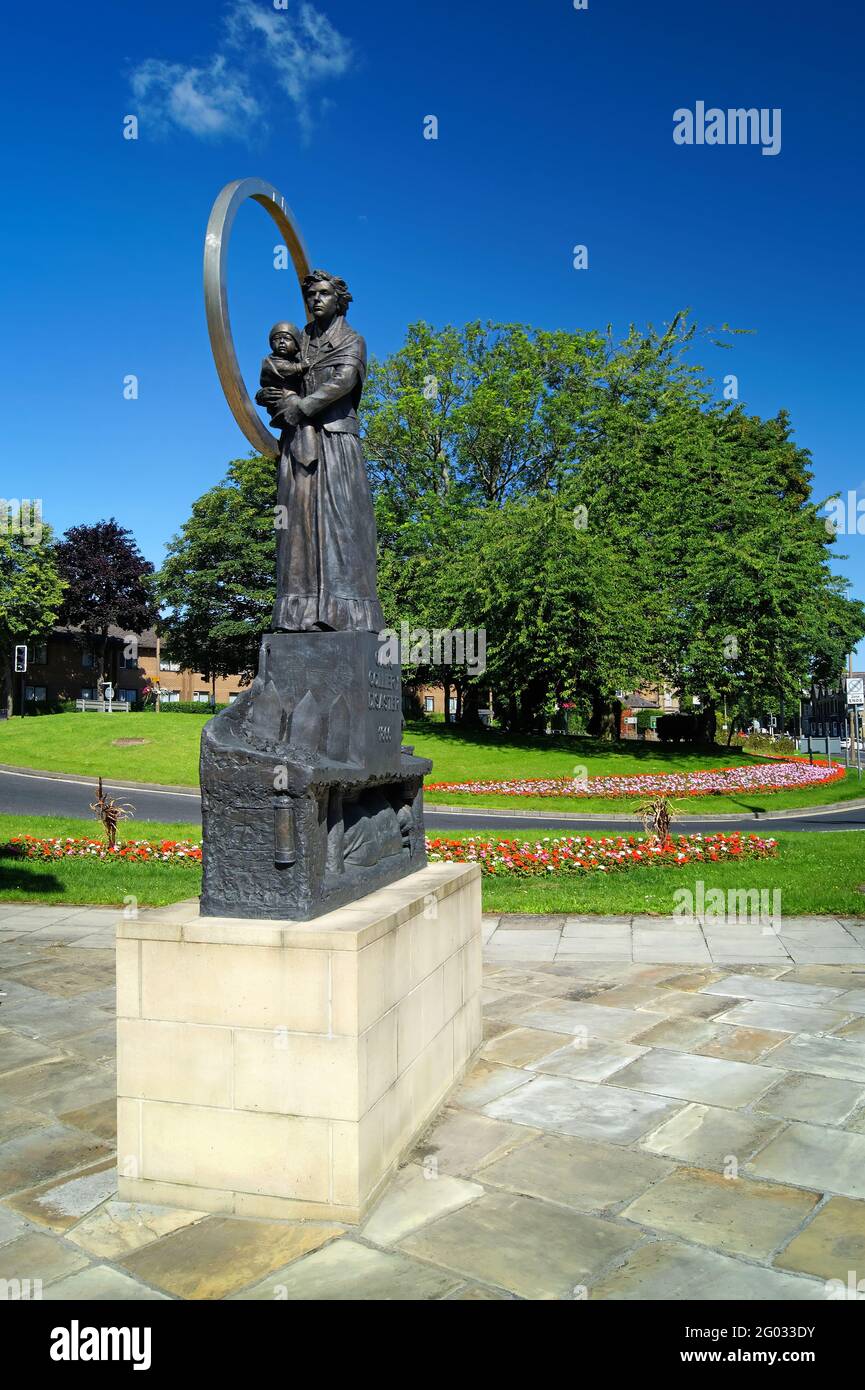 UK, South Yorkshire, Barnsley, Church Street, Oaks Colliery Memorial ...