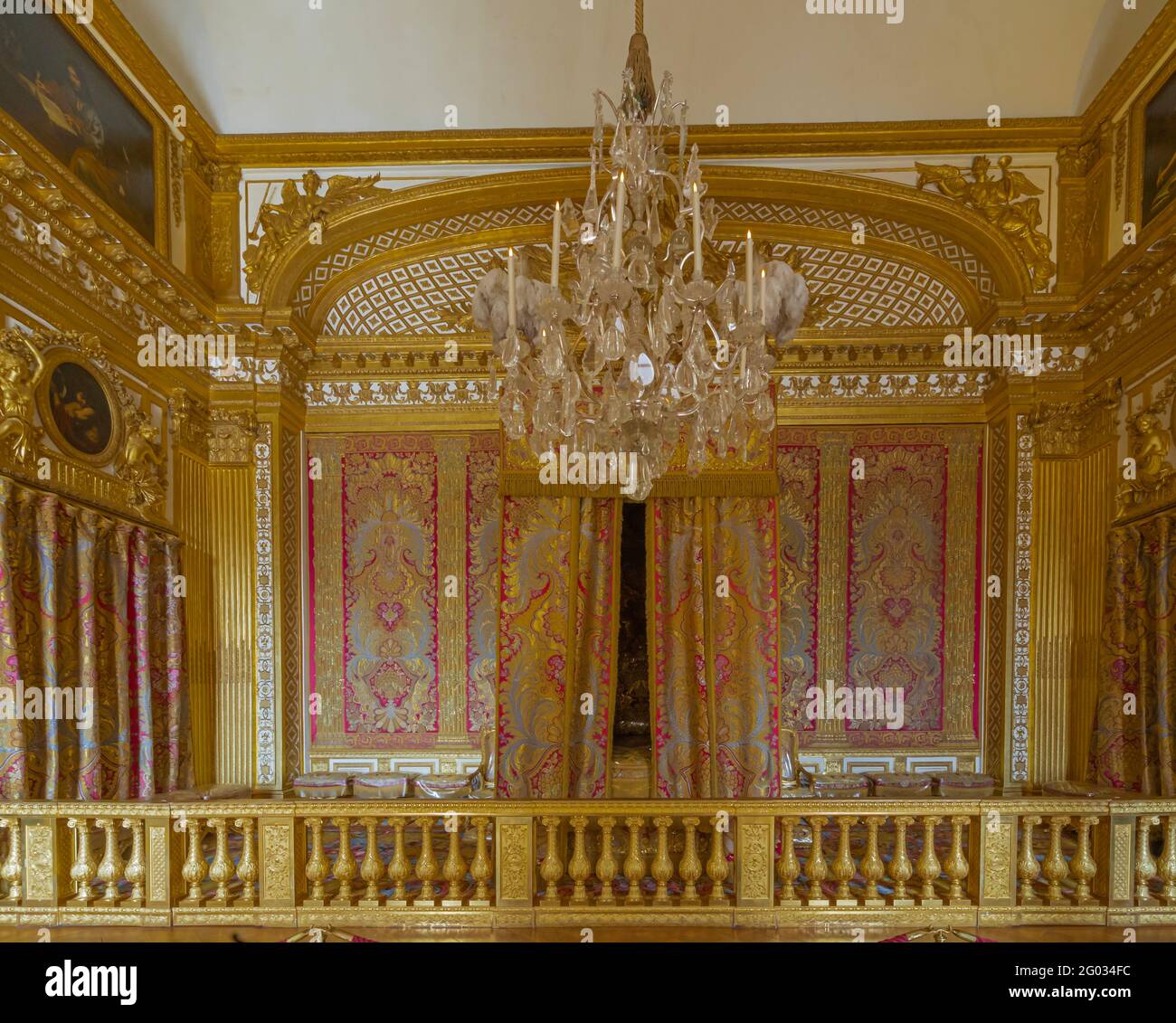 Versailles, France - 19 05 2021: Castle of Versailles. Louis XIV rooms ...