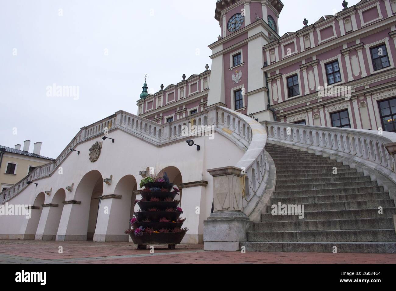 Town hall stairs hi-res stock photography and images - Alamy