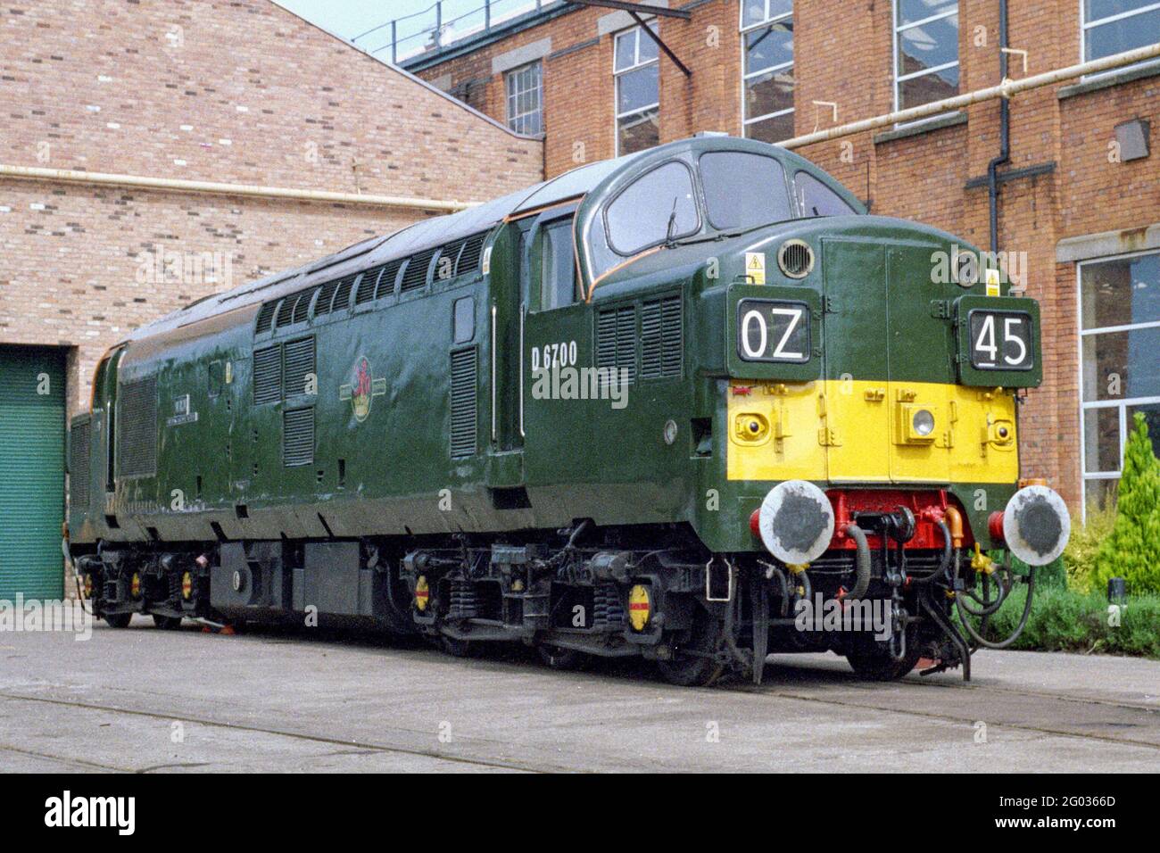 D6700 at Crewe in 2003 Stock Photo - Alamy