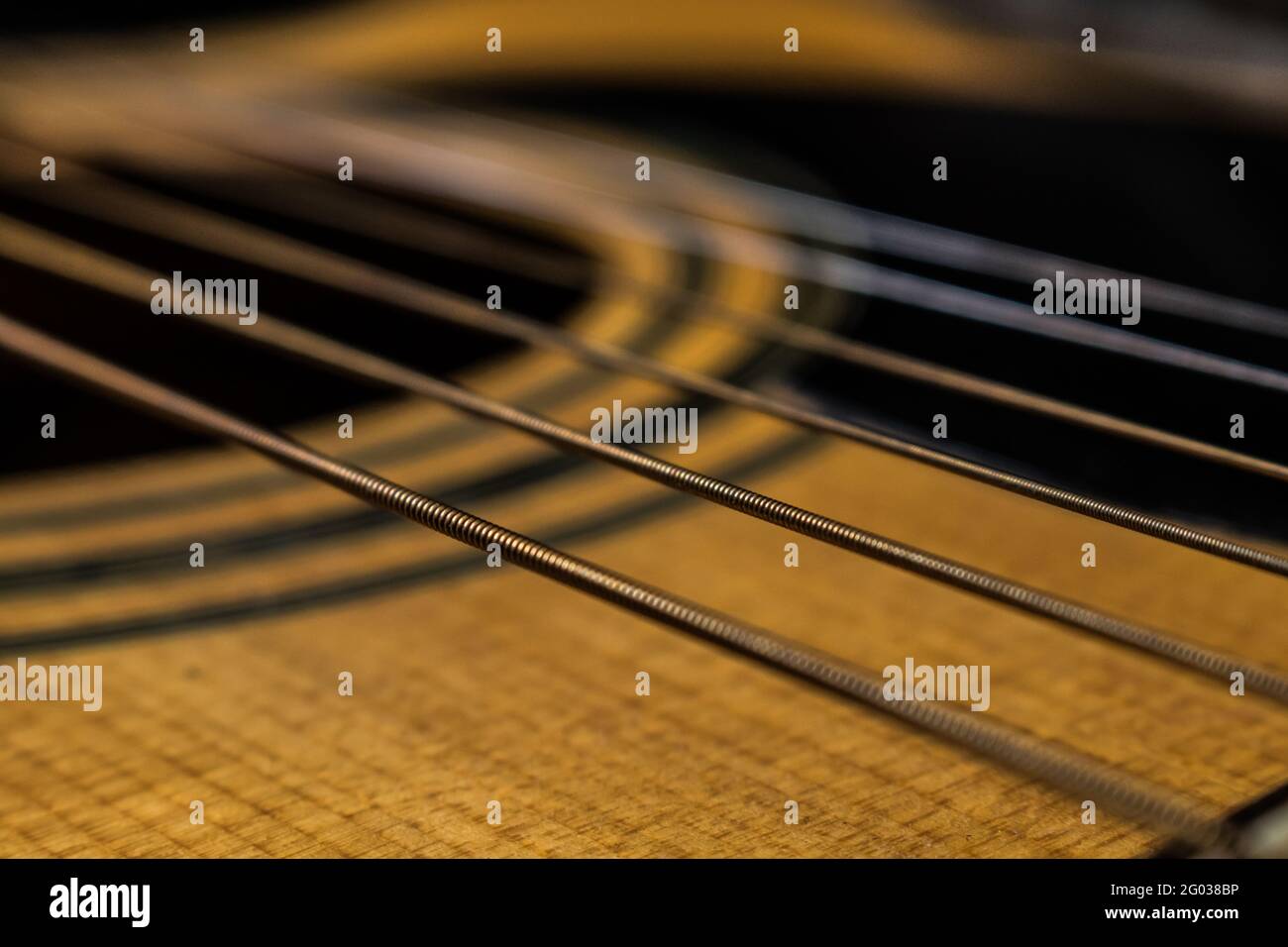 Steel strings hi-res stock photography and images - Alamy