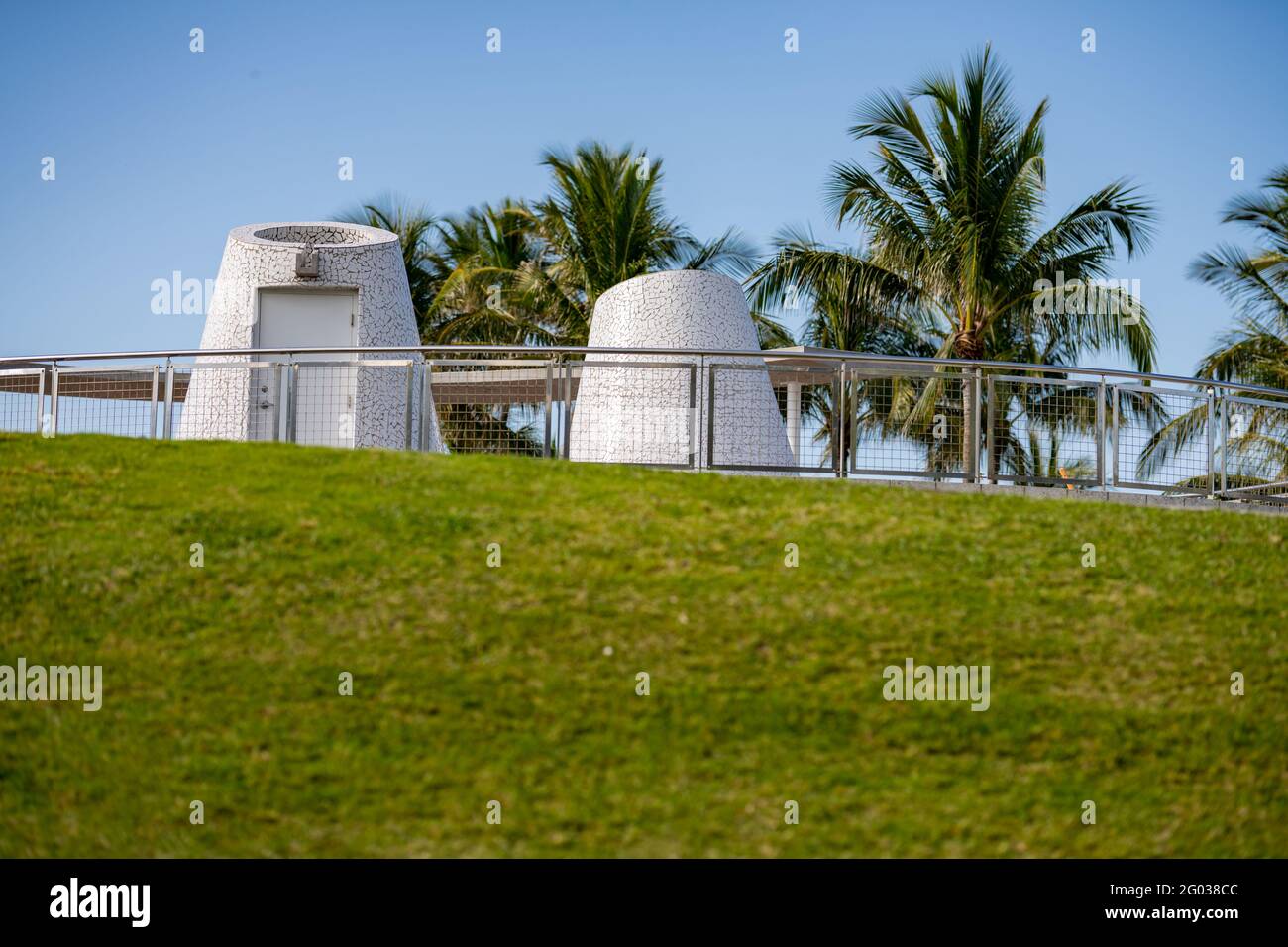 Miami beach park hi-res stock photography and images - Alamy