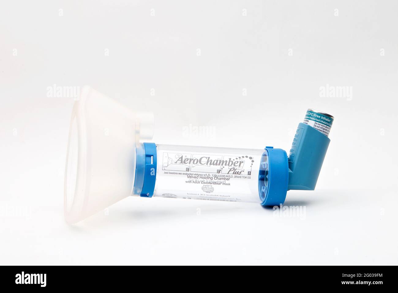 Copd inhaler hi-res stock photography and images - Alamy