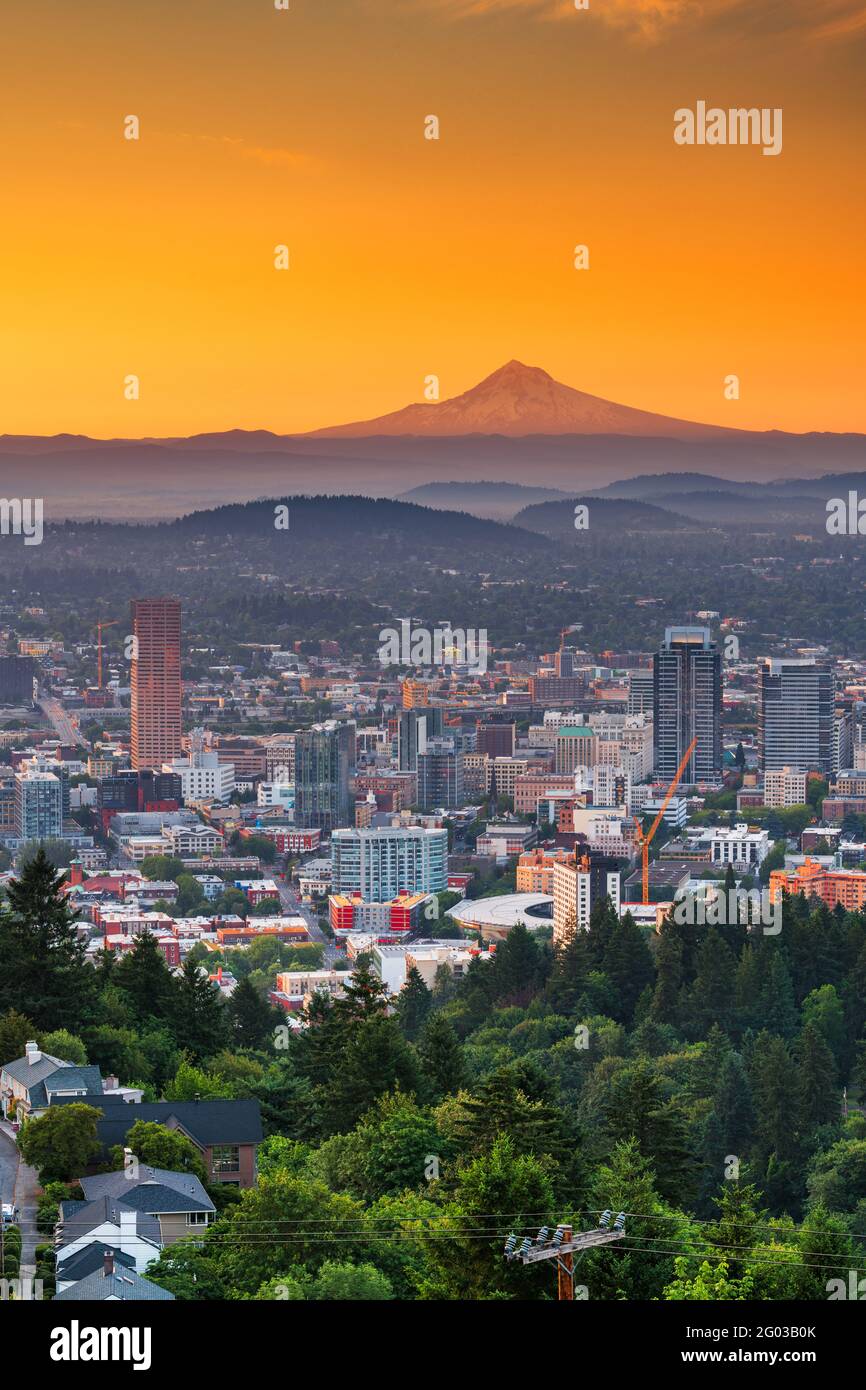 Mt hood sunset hi-res stock photography and images - Alamy