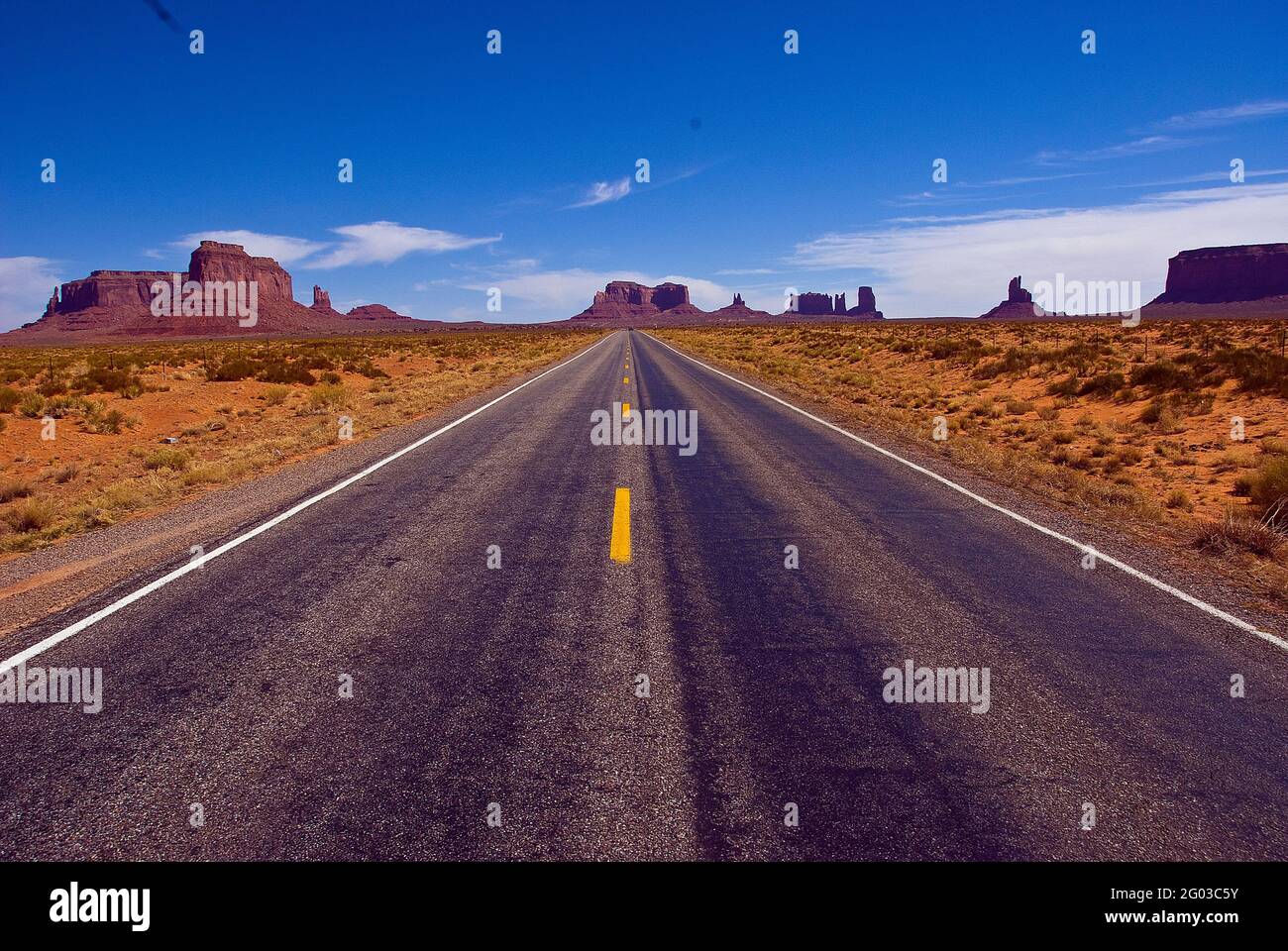 US Highway 163, Monument Valley ahead, Arizona-Utah border Stock Photo ...