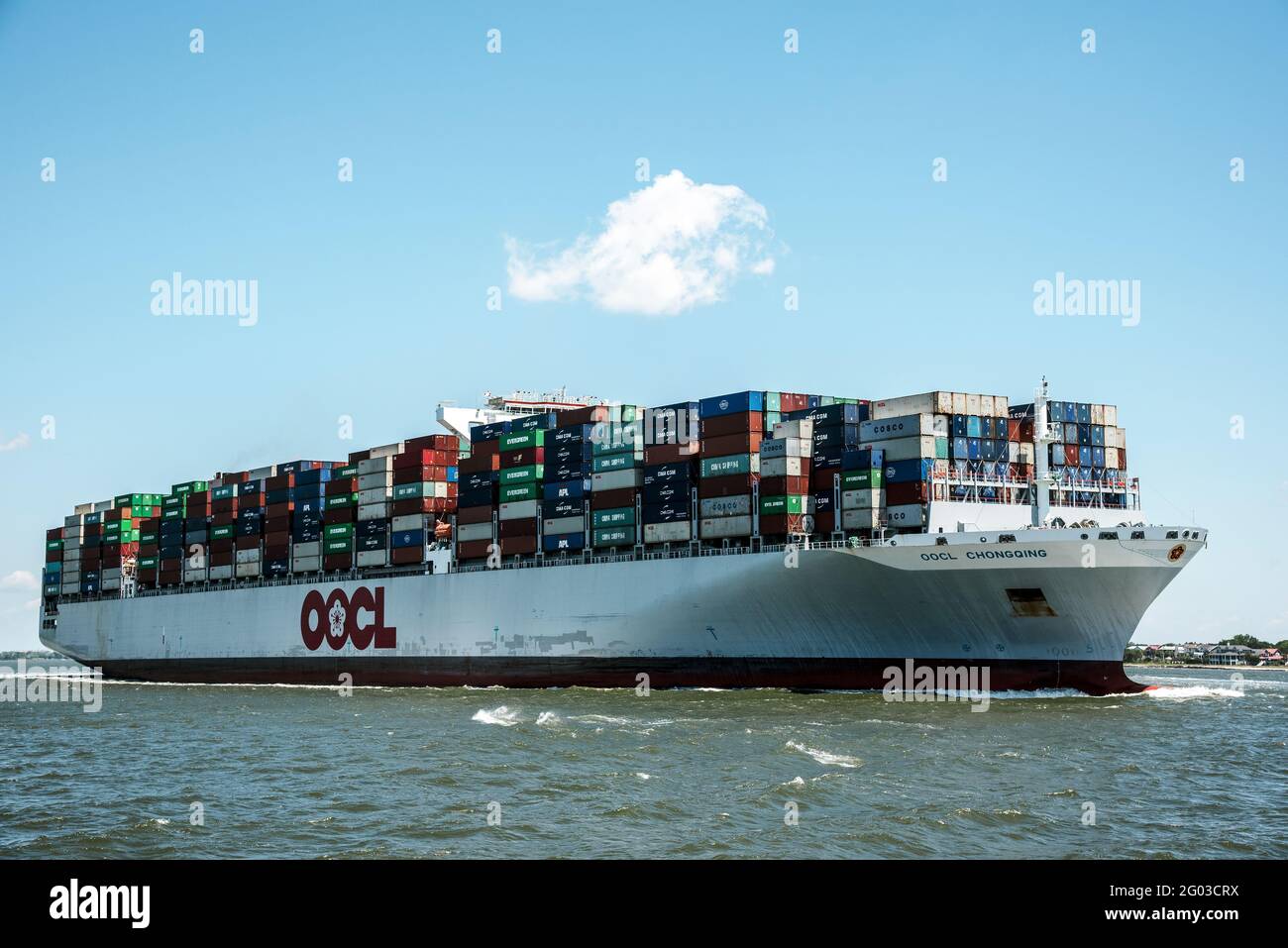 Fully laden container ship, Charlestown,South Carolina Stock Photo - Alamy
